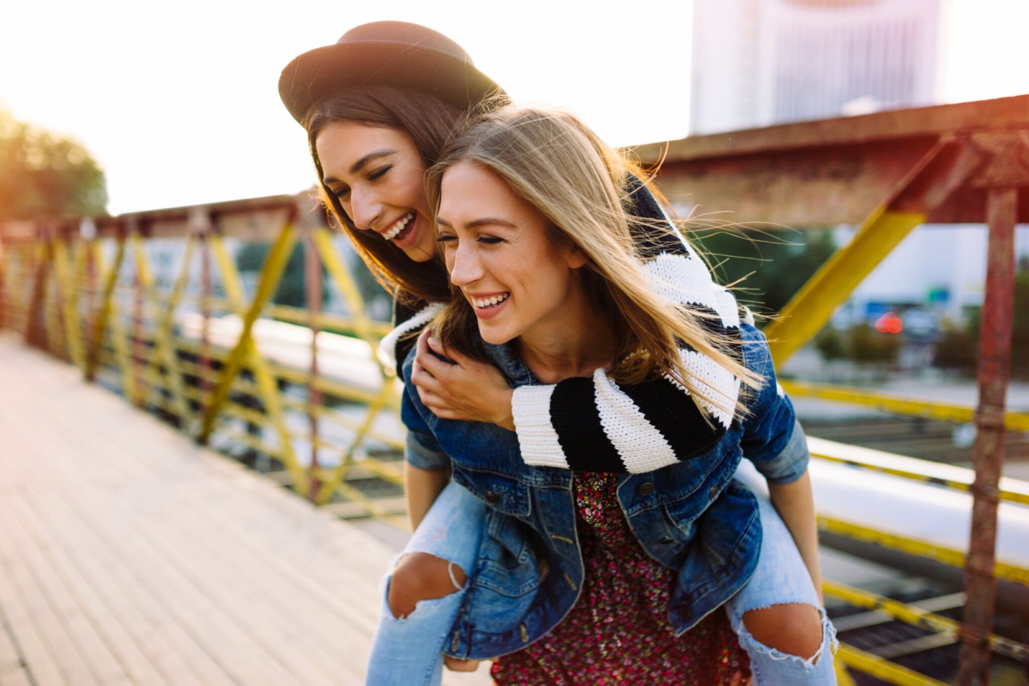 Tigo trae los mejores smartphones en la Blue Week - Comercio & Negocios