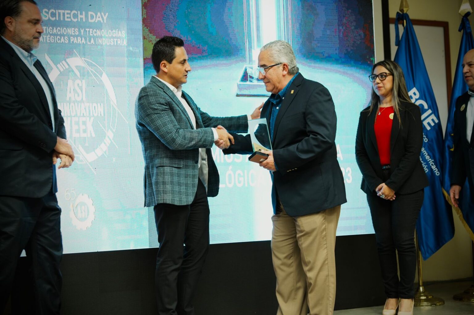 Tigo El Salvador es reconocida por la ASI como "Empresa Tecnológica del ...